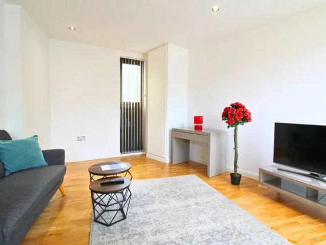 Apartment at Bermondsey Street, Greater London