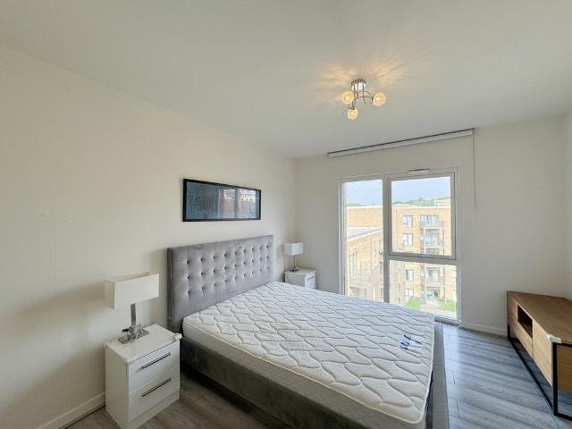 Apartment at Bittacy Hill, Greater London