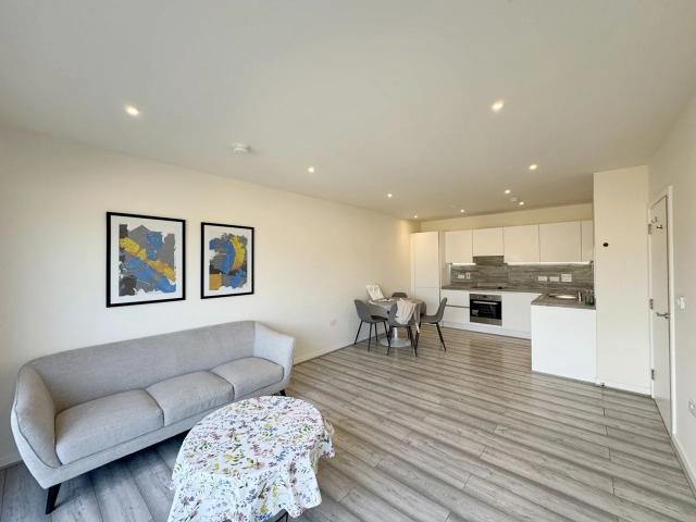 Apartment at Bittacy Hill, Greater London