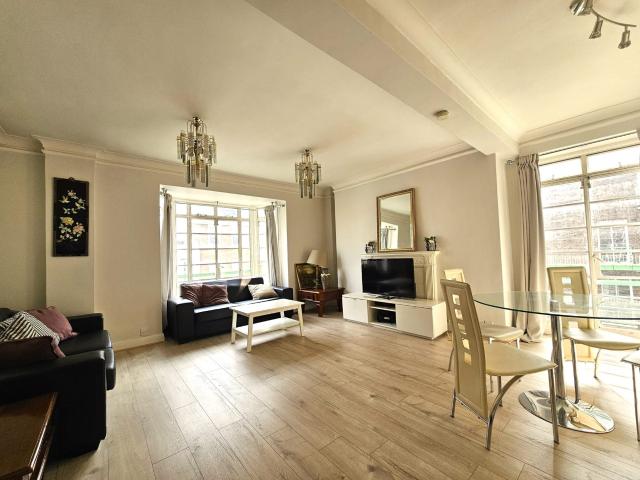 Apartment at Bickenhall Street, City of Westminster
