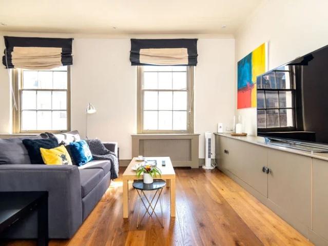 Apartment at Bina Gardens, Greater London