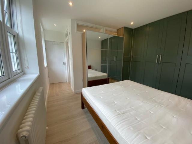 Apartment at Binfield Road, Greater London