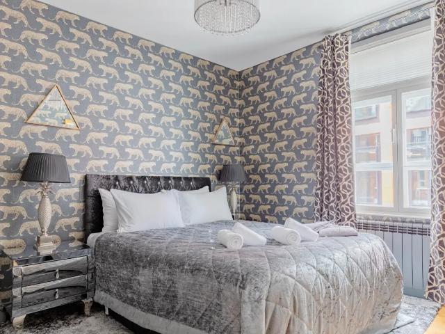Apartment at Weighhouse Street, City of Westminster
