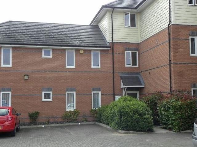 Apartment at Birchwood Avenue, Nottingham