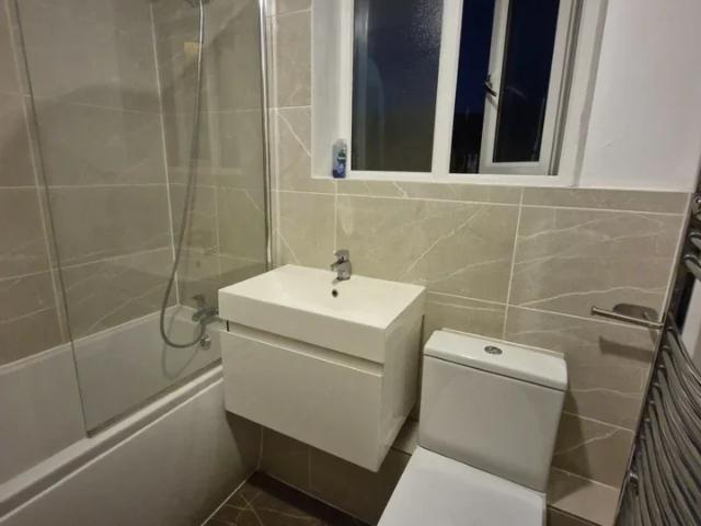 Apartment at Birchwood Close, Greater London