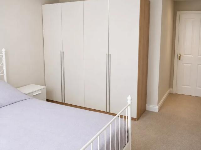 Apartment at Birch Meadow Close, Warwick