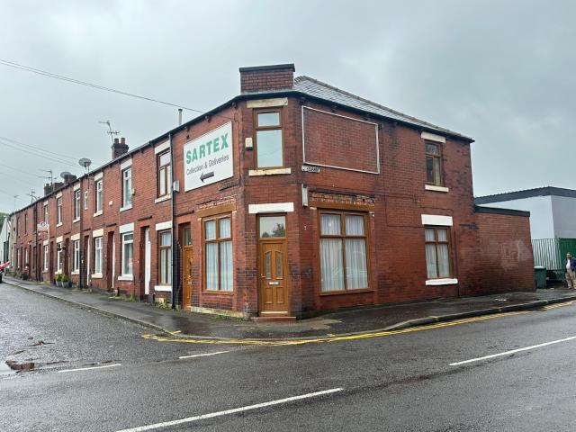 Apartment at Birchfield Drive, Rochdale