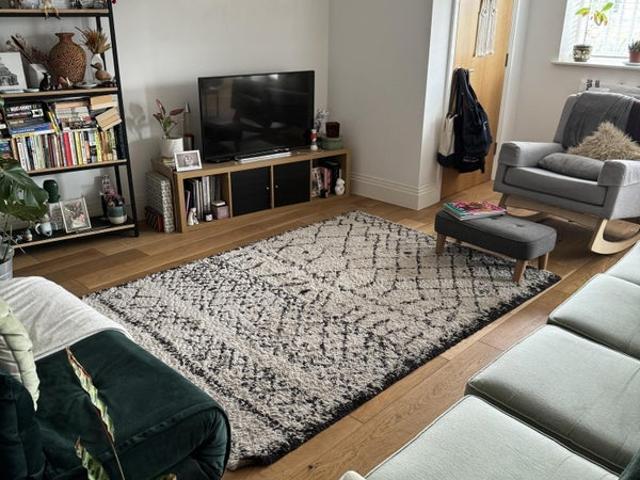 Apartment at Bird In Hand Passage, Greater London