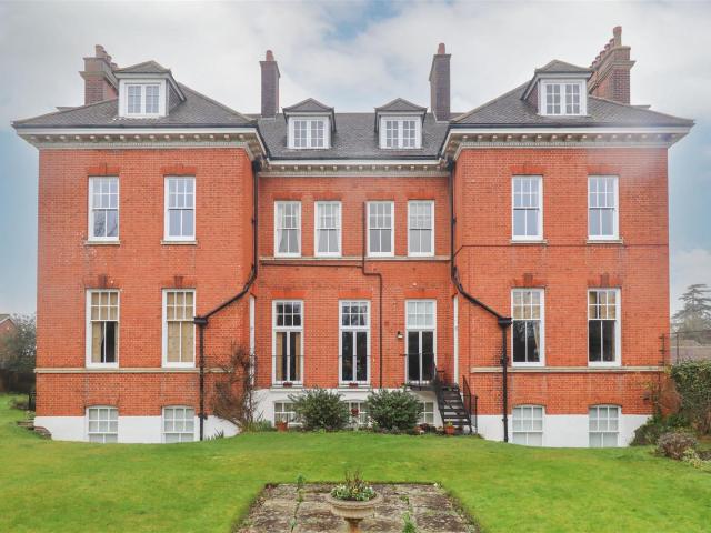 Apartment at Birdcage Walk, West Suffolk