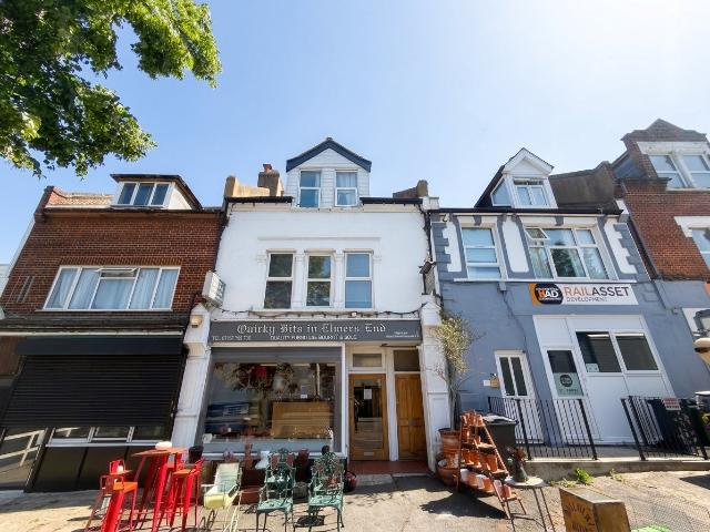 Apartment at Birkbeck Road, Greater London