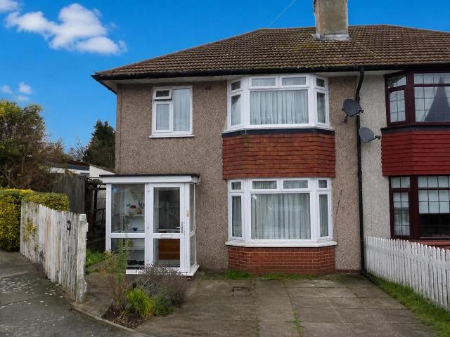 Apartment at Birling Road, Greater London