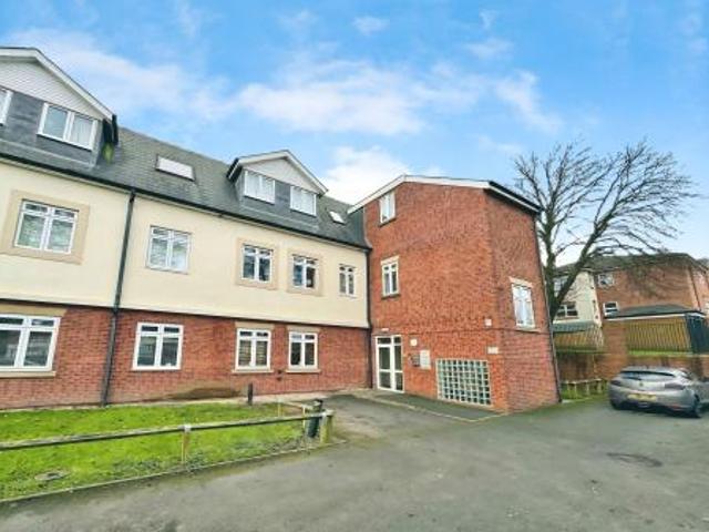 Apartment at Birmingham New Road, Coseley