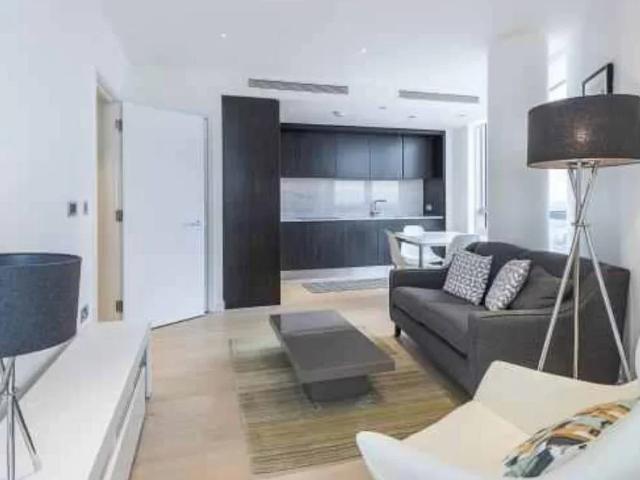 Apartment at Biscayne Avenue, Greater London