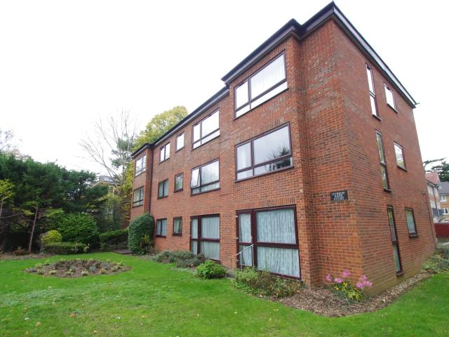 Apartment at Biskra, Watford