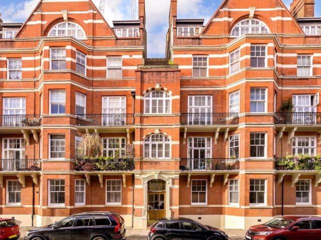 Apartment at Bishop King's Road, Greater London
