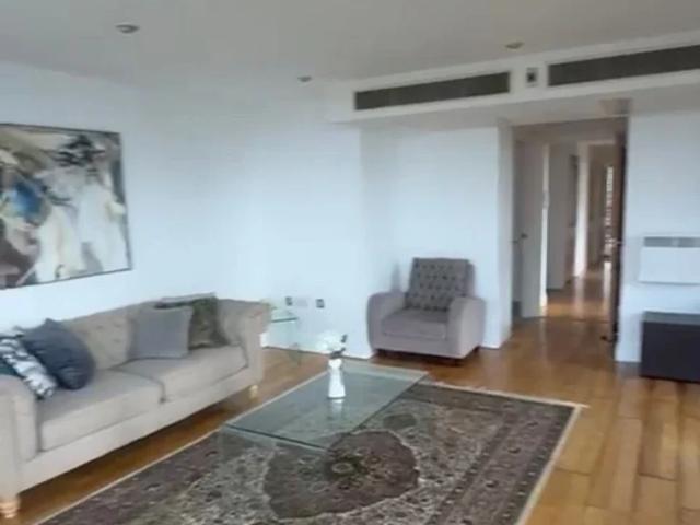 Apartment at Bishop's Bridge, City of Westminster