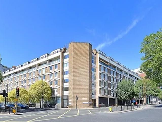 Apartment at Bishops Bridge Road, City of Westminster