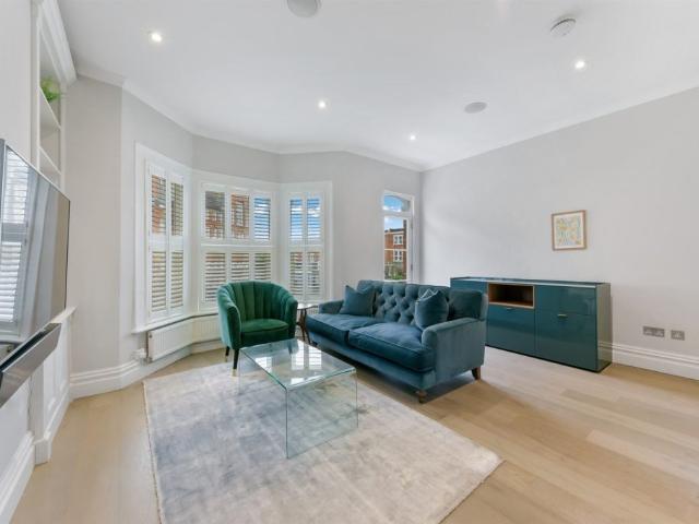 Apartment at Bishop's Road, Greater London