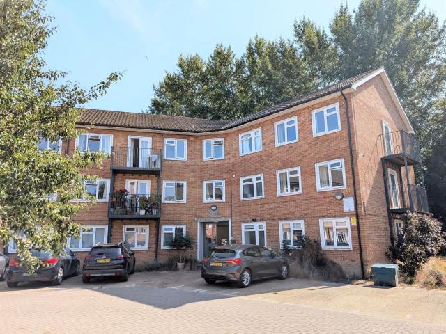 Apartment at Bishopric, Horsham