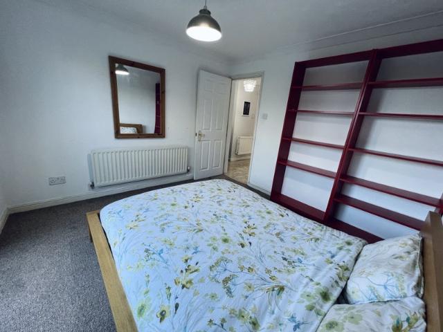 Apartment at Blunden Drive, Slough