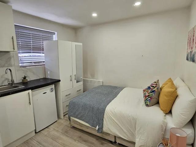 Apartment at Blackthorn Avenue, Greater London