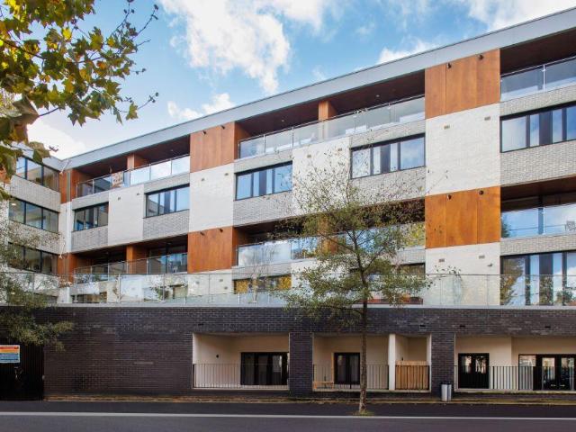 Apartment at Blackwall Lane, Greater London