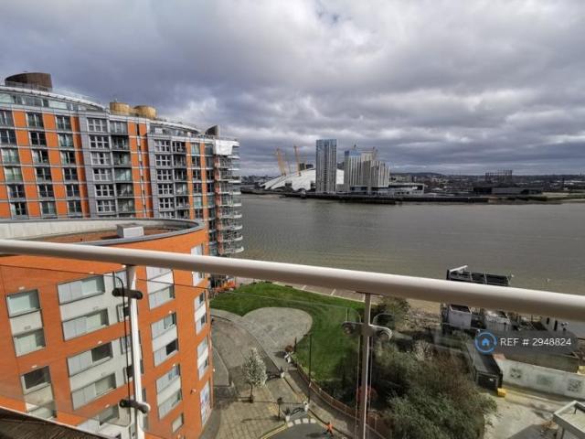 Apartment at Blackwall Way, Greater London
