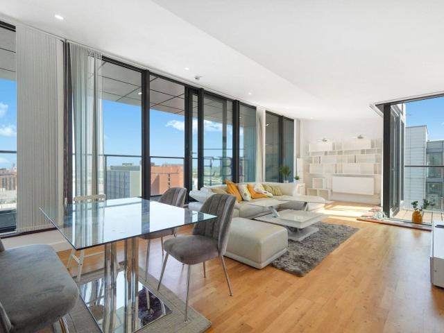 Apartment at Blackwall Way, Greater London