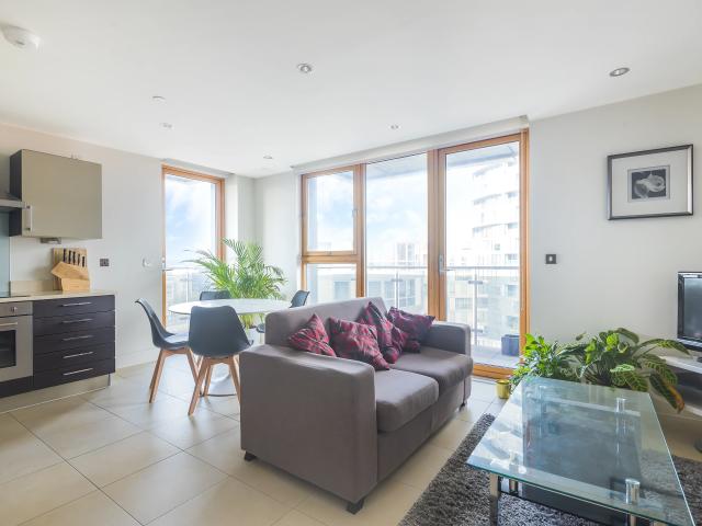 Apartment at Blackwall Way, Greater London