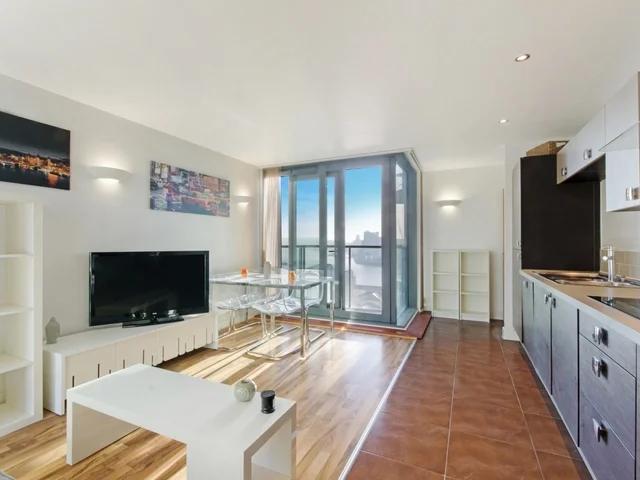 Apartment at Blackwall Way, Greater London