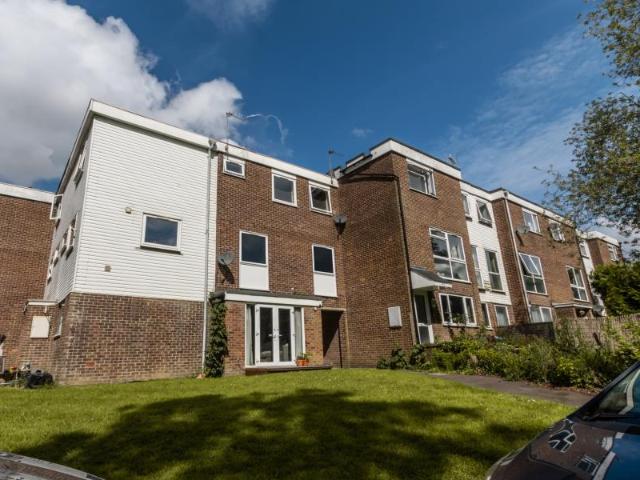 Apartment at Blackheath, Crawley