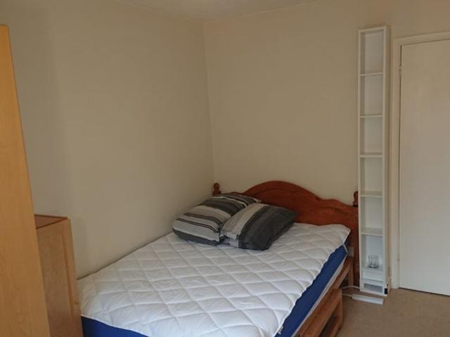 Room at Blackmoor Wood, Chavey Down