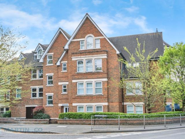 Apartment at Blackness Lane, Woking