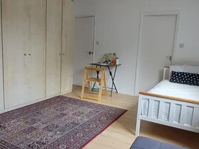 Apartment at Blacksmith Close, Greater London
