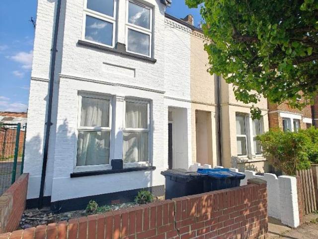 Apartment at Blakemore Road, Greater London