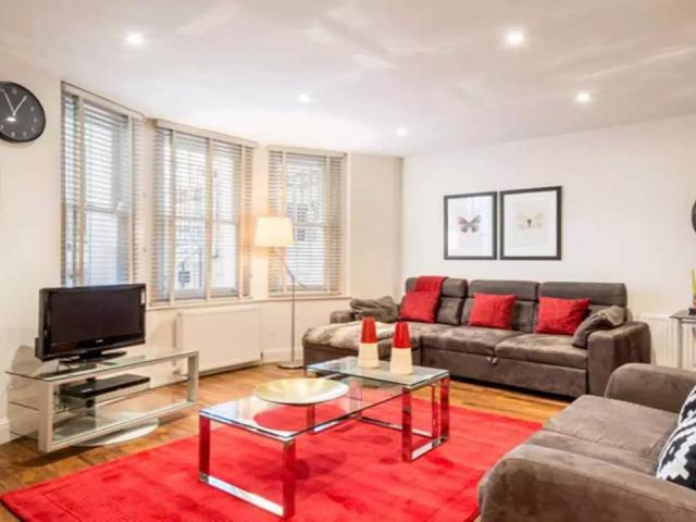 Apartment at Blenheim Crescent, Greater London