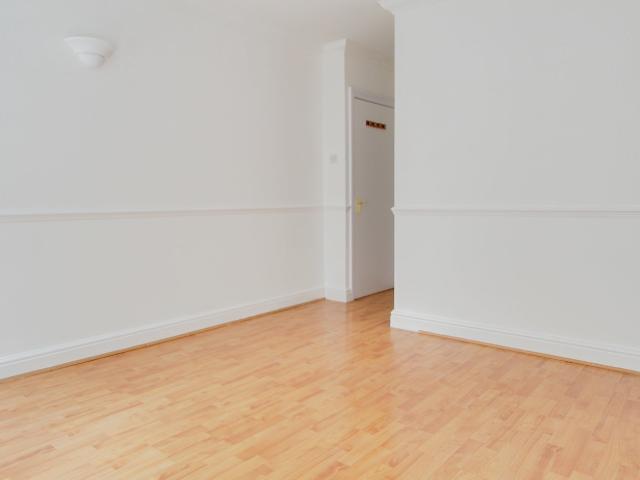 Apartment at Blenheim Crescent, Greater London