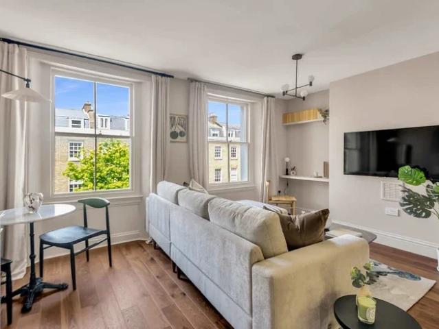 Apartment at Blenheim Terrace, City of Westminster