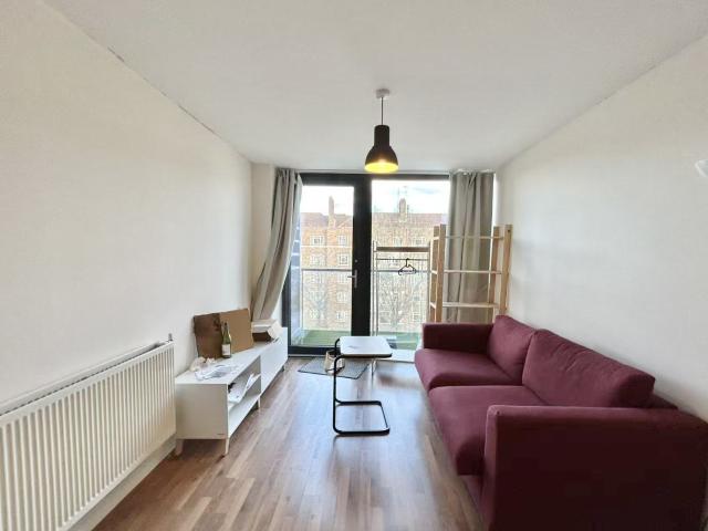 Apartment at Bloemfontein Road, Greater London
