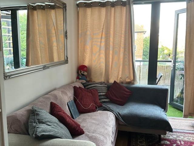 Apartment at Bloemfontein Road, Greater London