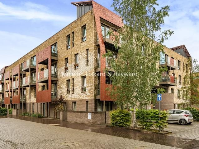 Apartment at Blondin Way, Greater London