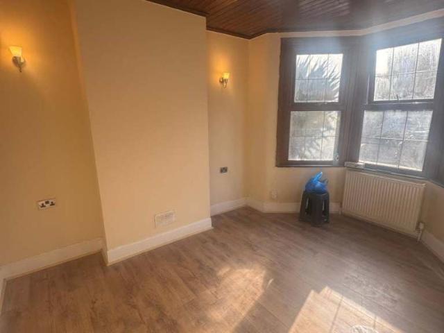 Apartment at Bloxhall Road, Greater London