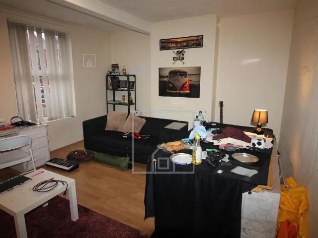 Apartment at Brudenell Street, Leeds