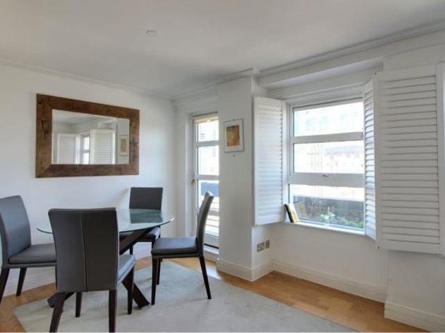 Apartment at Brune Street, Greater London