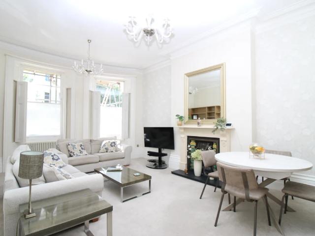 Apartment at Brunswick Place, Hove