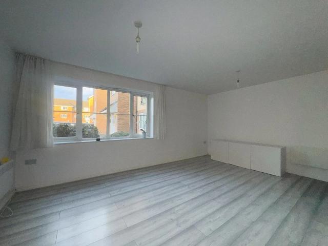 Apartment at Bryanstone Road, Waltham Cross