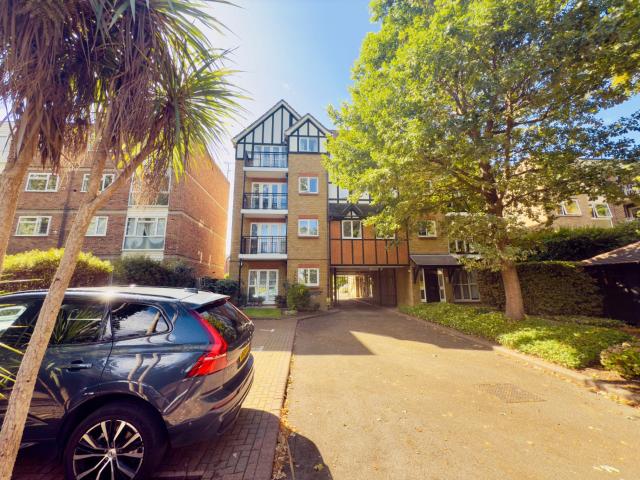 Apartment at Brackley Road, Greater London