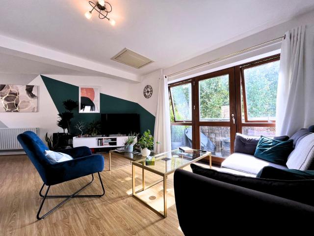Apartment at Brabazon Street, Greater London