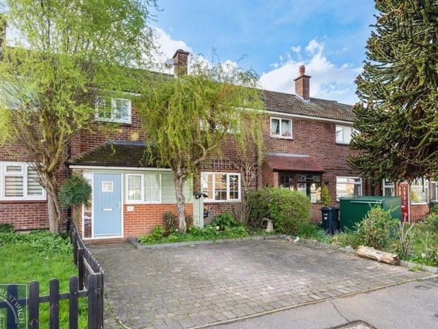 Apartment at Brading Crescent, Greater London