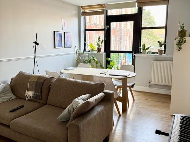 Apartment at Bradstock Road, Greater London